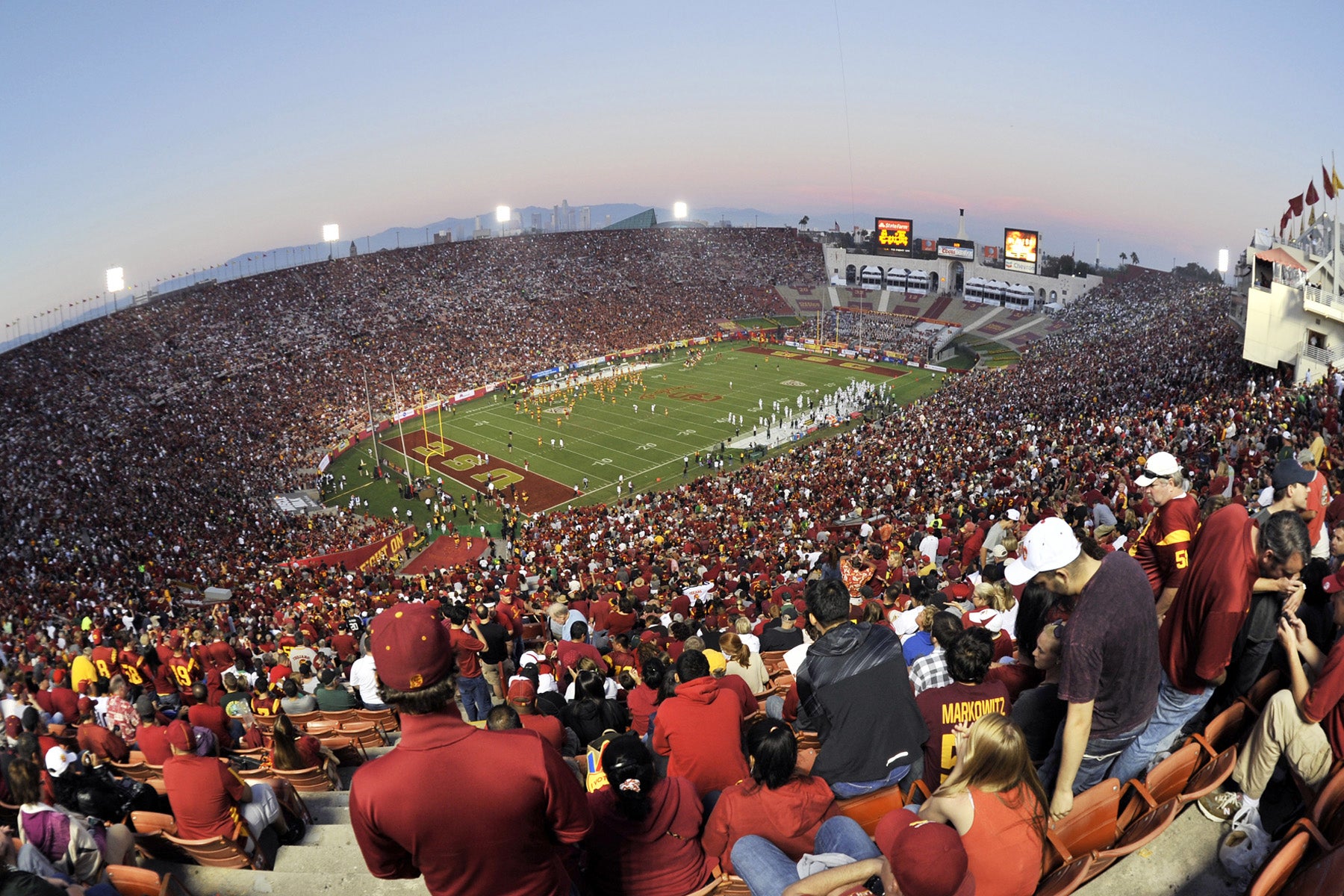 Coliseum sets sights on zero waste game days - USC Today
