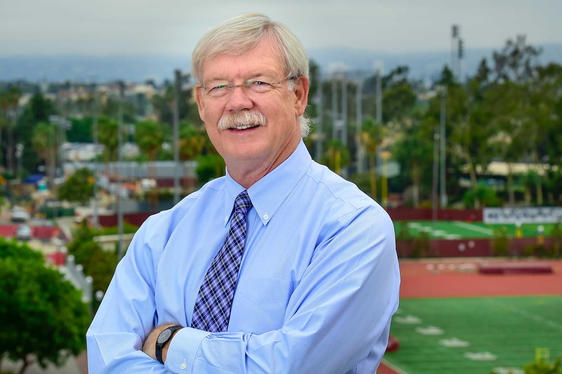 USC’s Dave Roberts receives athletic compliance group’s highest honor ...