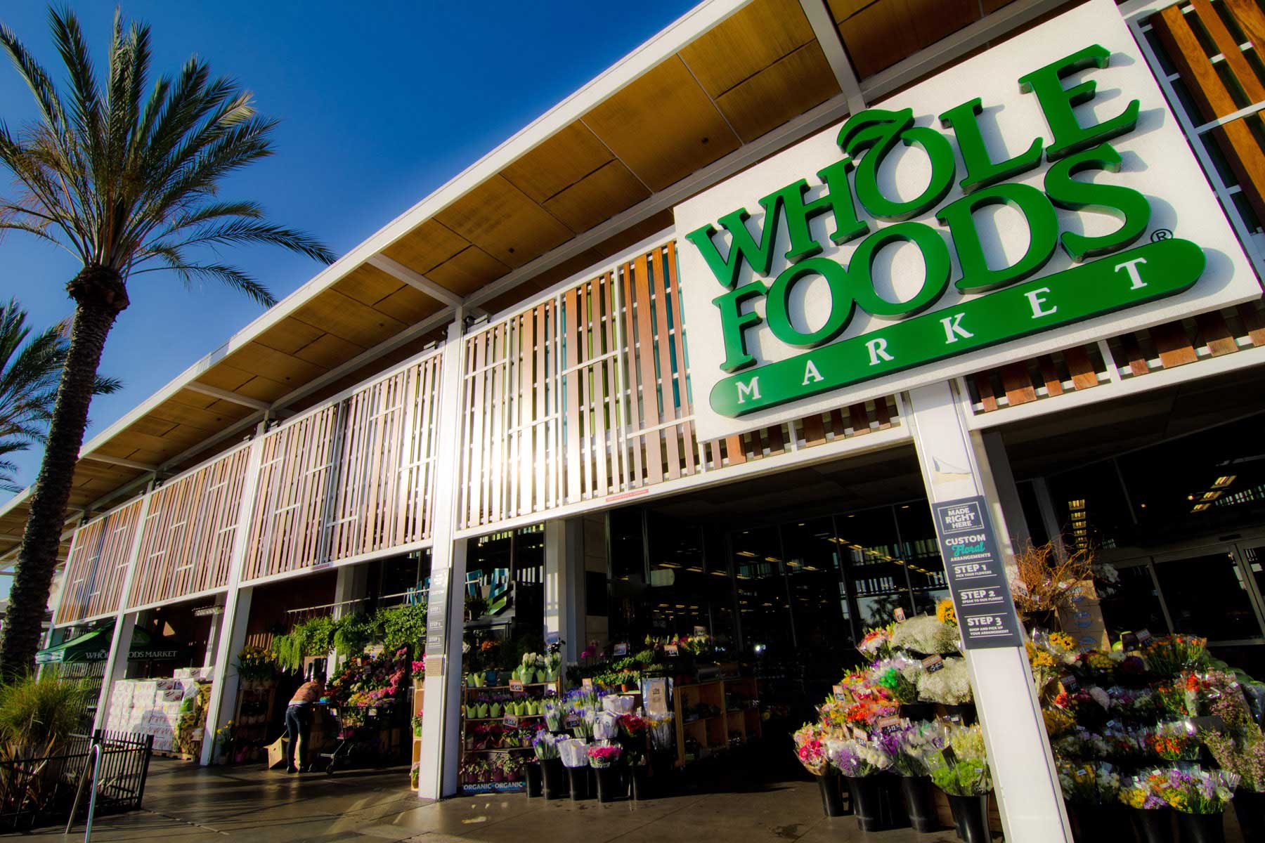 Amazon’s Whole Foods play signals move from click to brick - USC Today