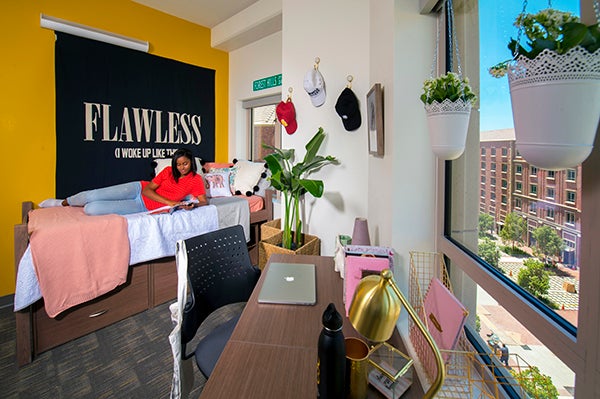 Inside Usc Campus Dorms