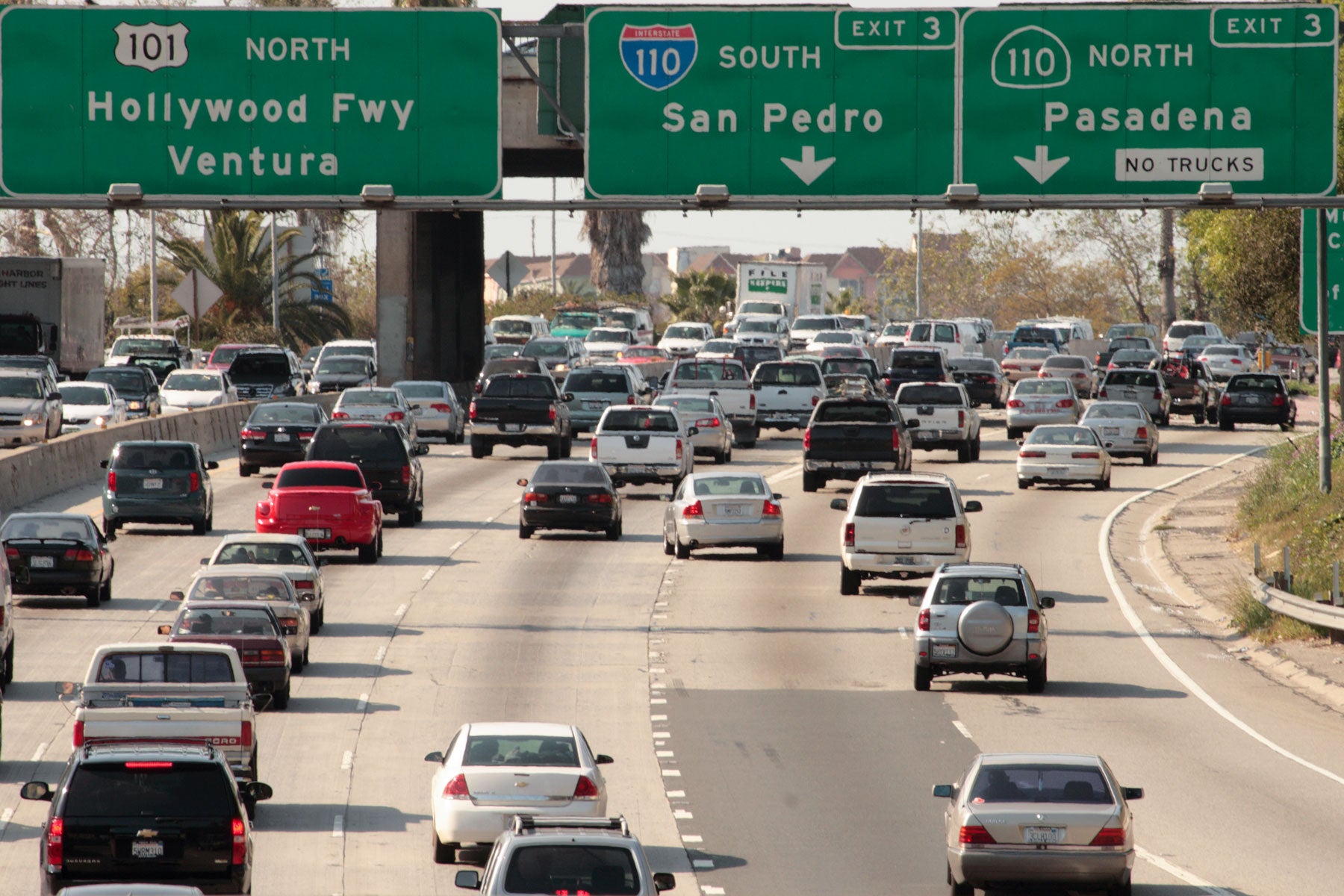 Seeking ways to reduce traffic jams, USC engineers turn to AI