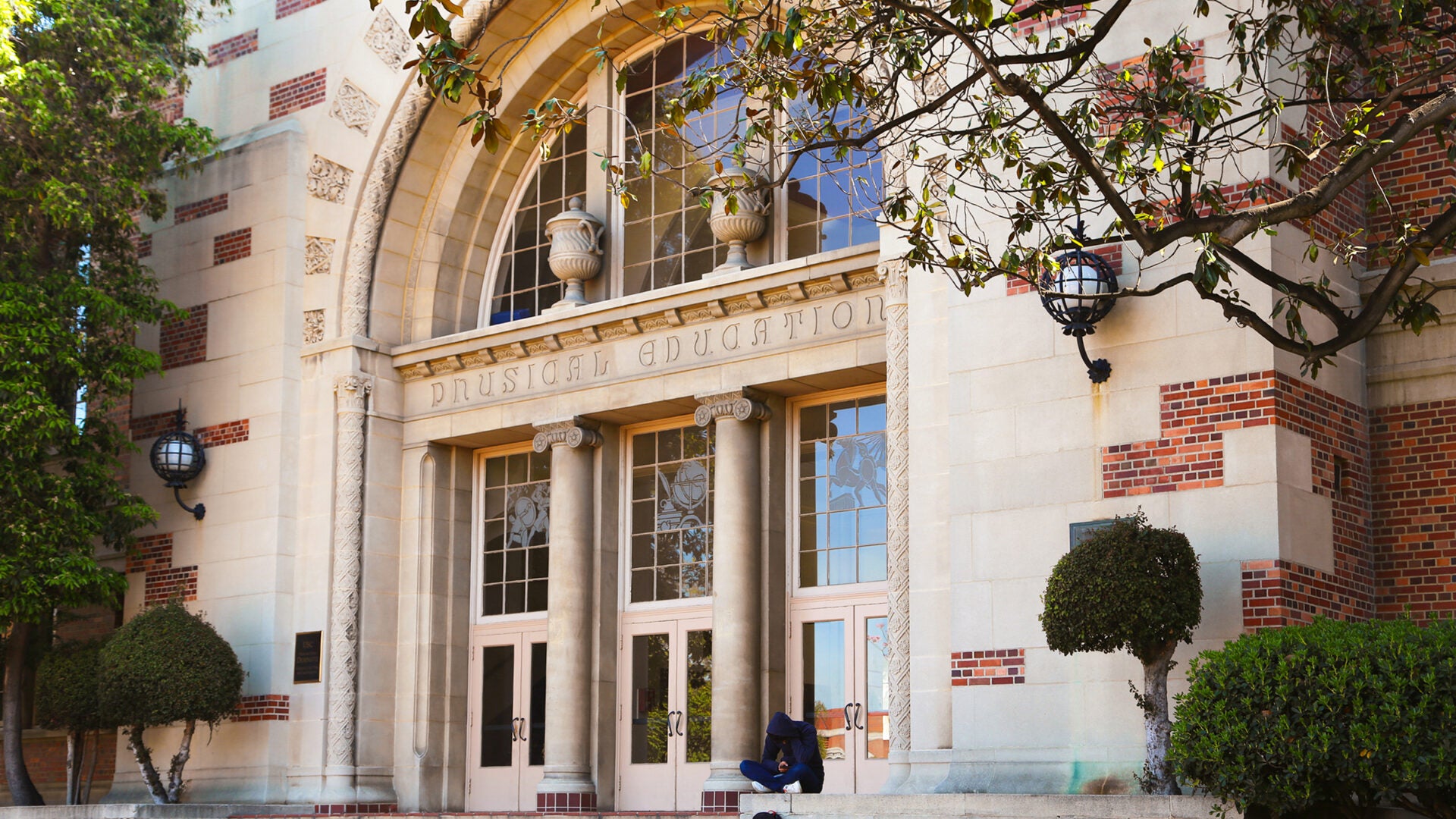 English architect who designed iconic USC buildings subject of new ...