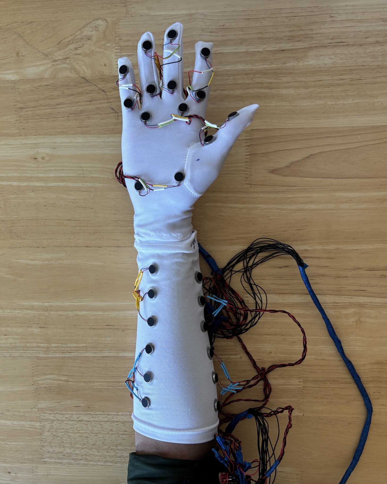 New USC haptic technology adds sense of touch to virtual reality